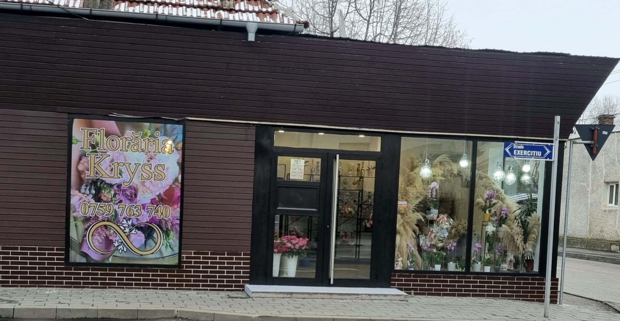 (P) Florăria KRYSS – cel mai nou atelier de flori din Pitești vă ...