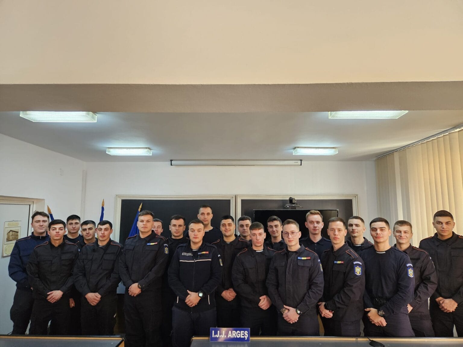 22 de elevi jandarmi - în practică la Jandarmeria Argeș | ROMEDIA