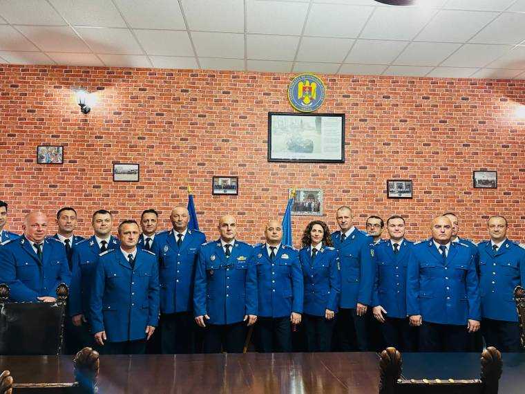 Jandarmi argeșeni, avansați în grad cu prilejul Zilei Naționale | ROMEDIA