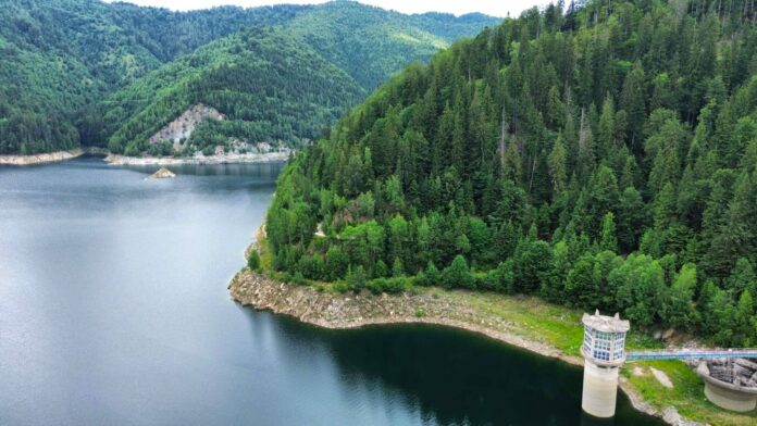 IMAGINI SPECTACULOASE cu Barajul Pecineagu pe timp de vară - Foto - RoMedia